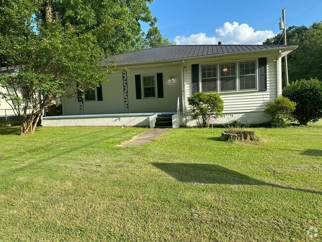 Apartments for Rent with a Living Room in Bynum AL