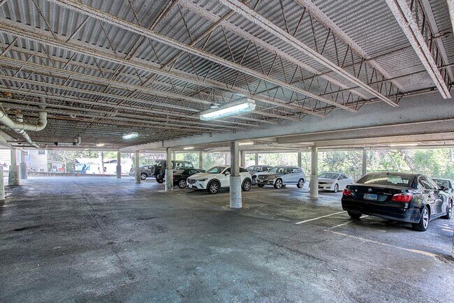 710 E Dean Keeton St Unit 107, Austin, TX 78705 - Condo for Rent in ...