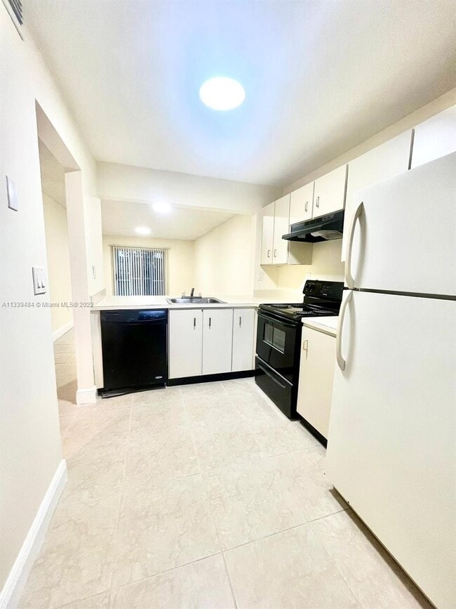 422 NE 210th Cir Terrace Unit 101, Miami, FL 33179 - Condo for Rent in ...