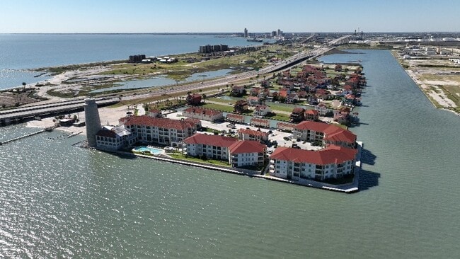 Lighthouse Pointe - 4933 W Causeway Blvd Corpus Christi, TX ...