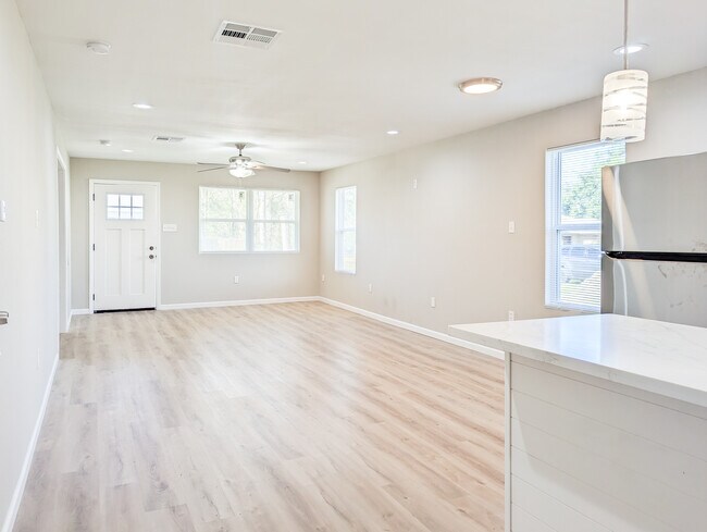 524 W Lawson St, Destrehan, LA 70047 - House Rental in Destrehan, LA ...