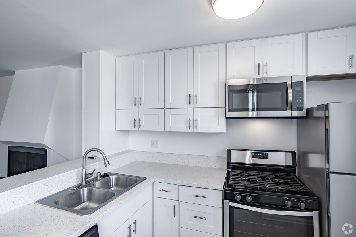 290 Apartments for Rent in 90049, CA | Westside Rentals
