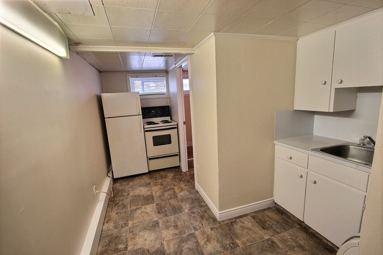 264 Reade St Unit 264-B, Moncton, NB E1C 6S8 - Apartment for Rent in ...
