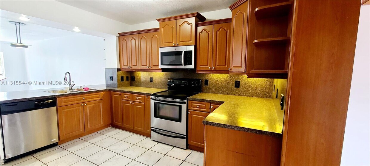 15436 SW 112th Pl, Miami, FL 33157 - House Rental in Miami, FL ...