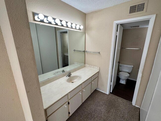 11983 Bob White Dr Unit 849, Houston, TX 77035 - Condo for Rent in ...