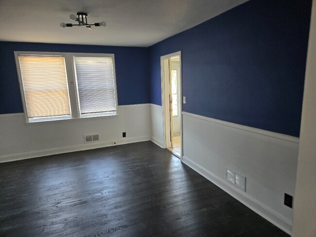 3518 Elmora Ave House | Johns Hopkins Medicine | Off-Campus Housing Search