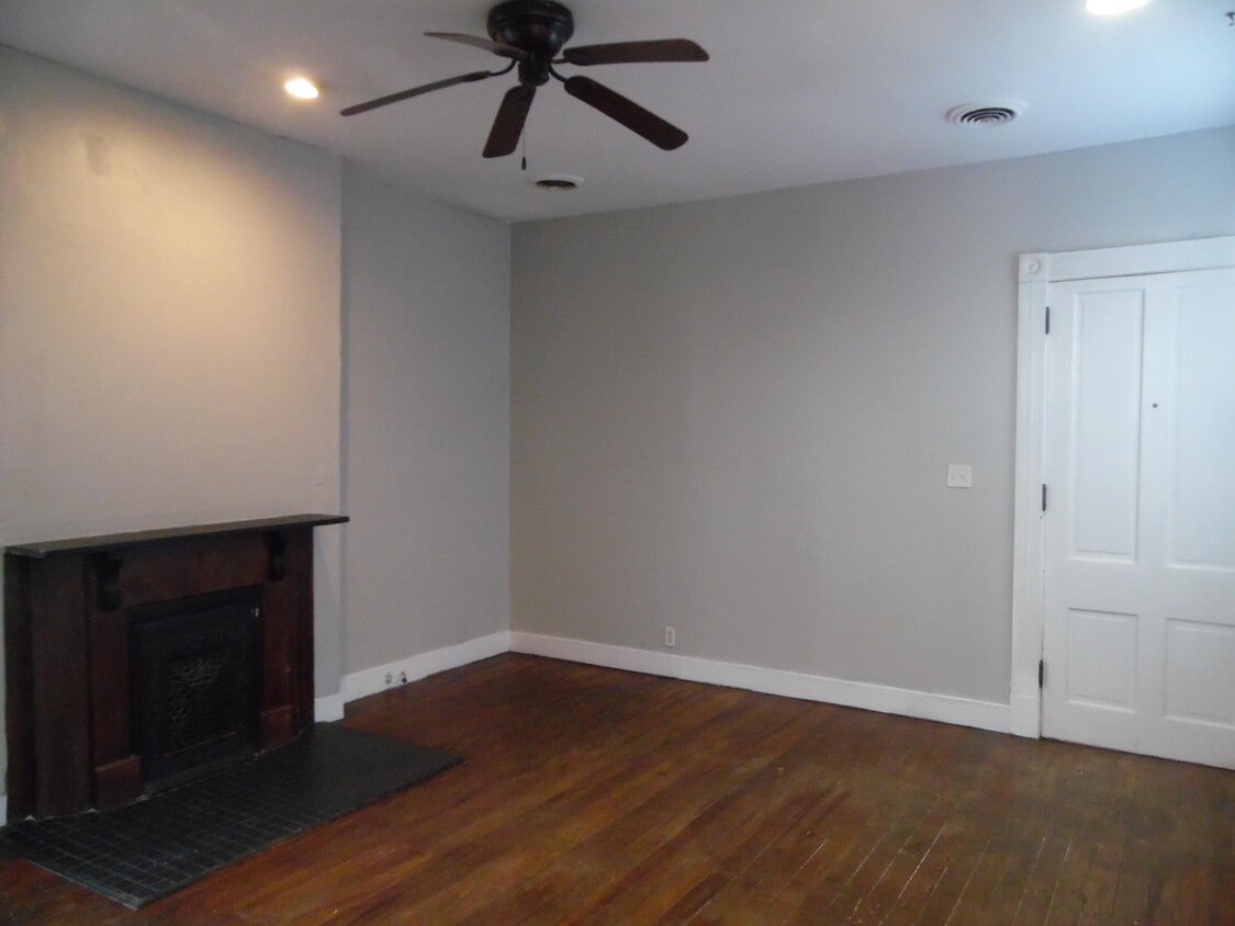 547 N Broadway Unit 2B, Lexington, KY 40508 - Room for Rent in ...