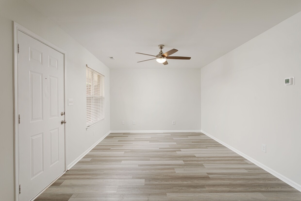 The Oakley at Spring Creek - 107 Harrison Dr Tuscumbia, AL 35674 ...