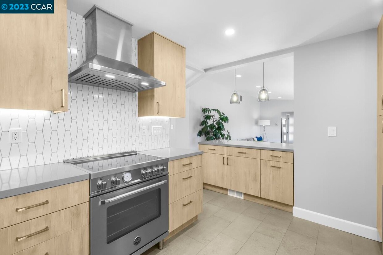 1349 Eastshore Dr, Alameda, CA 94501 - House Rental in Alameda, CA ...