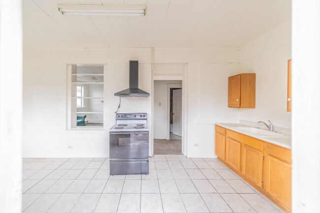 Baker Manor Condos for Rent | Apartments.com