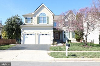 Meadows of Chantilly Houses for Rent with a Swimming Pool - 4 Homes ...