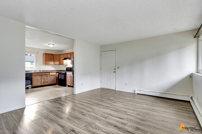 325 N Hoyt St Unit C, Anchorage, AK 99508 - Room for Rent in Anchorage ...