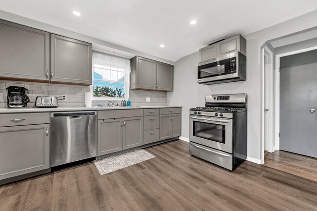 67 Evergreen Pl Unit Upper, Buffalo, NY 14225 - Apartments in Buffalo ...