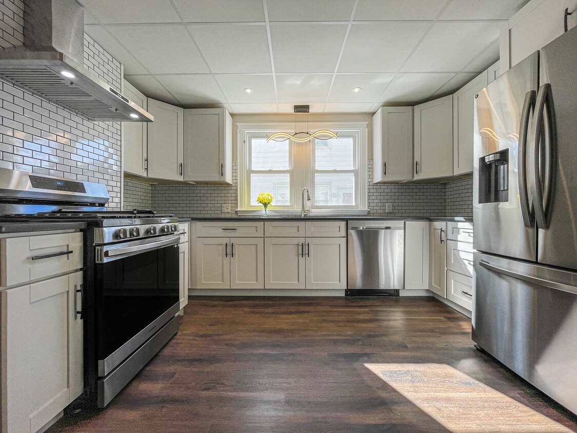 318 Stevens Ave Unit 1, Portland, ME 04103 - 318 Stevens Ave Portland ...