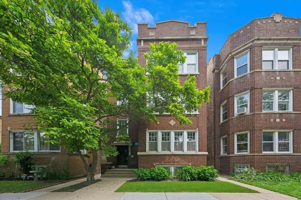 5017 N California Ave, Chicago, IL 60625 - House Rental in Chicago, IL ...