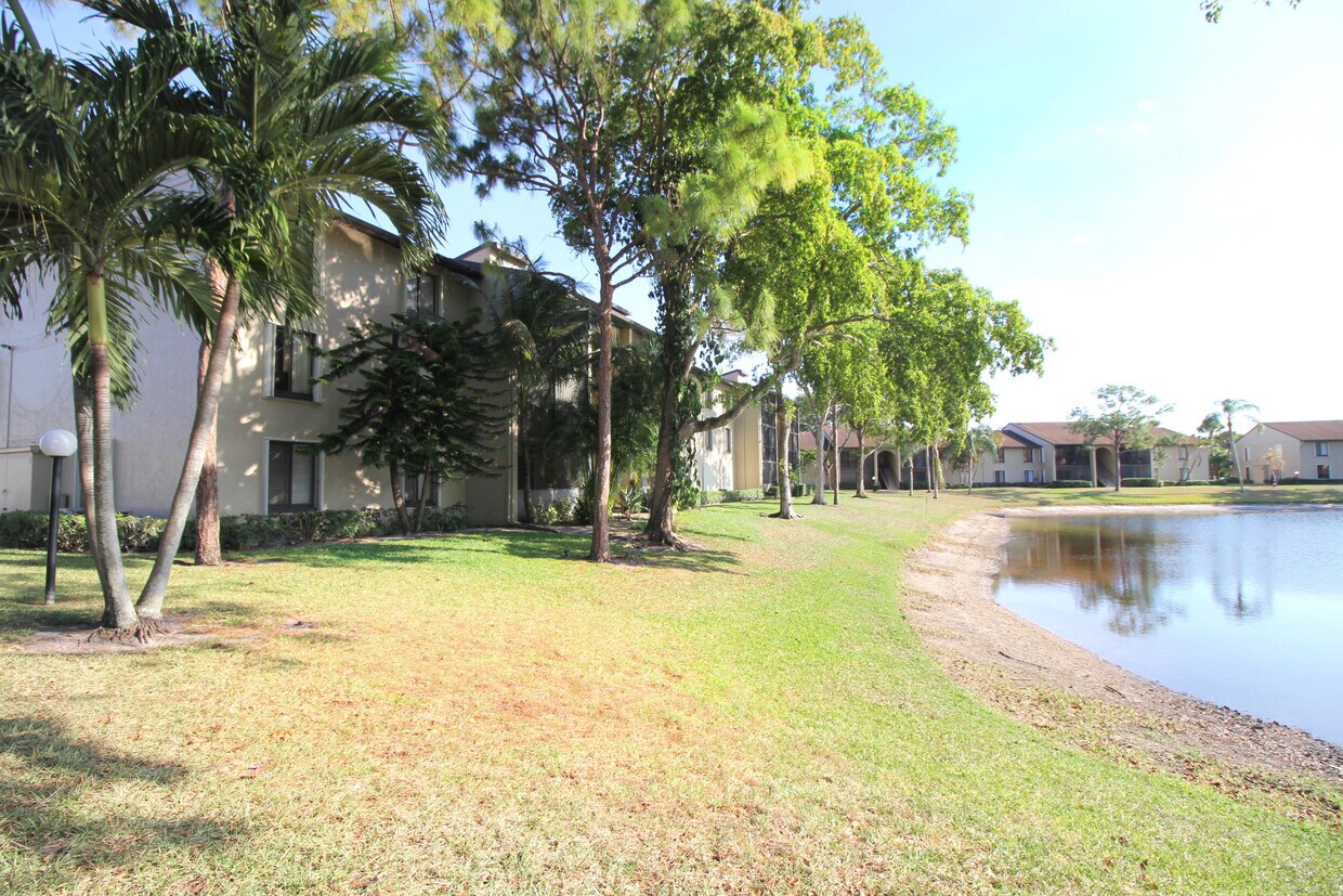 712 Sunny Pine Way Unit G1, Greenacres, FL 33415 - Condo for Rent in ...