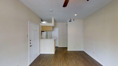Foxborough Apartments Rentals - Irving, TX | Apartments.com