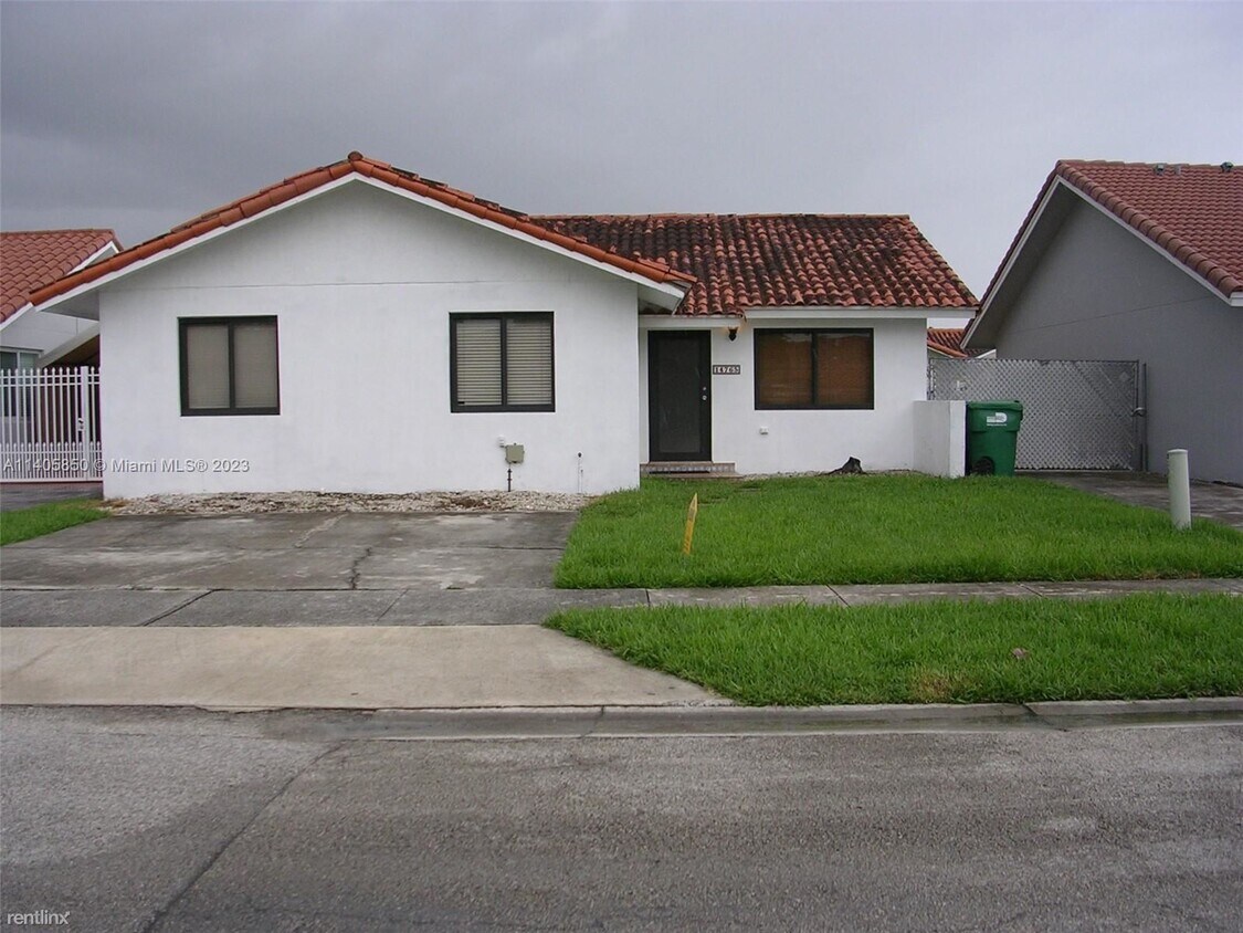 14765 Kendale Lakes Blvd, Miami, FL 33193 - House Rental in Miami, FL ...