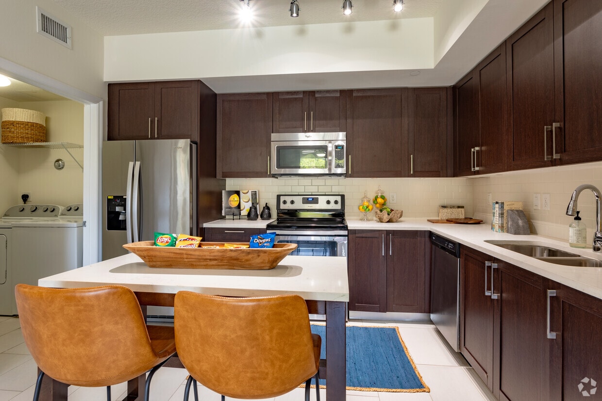 Solle Davie Luxury Apartments - 5500 S University Dr Davie, FL 33328 ...