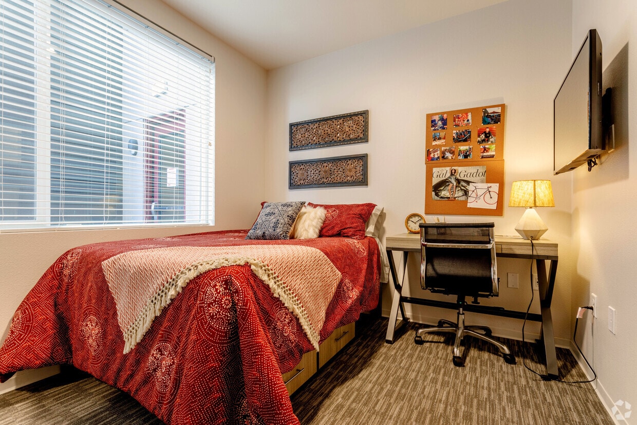 Luxury Housing - Uncommon Fort Collins - 302 S College Ave Fort Collins ...