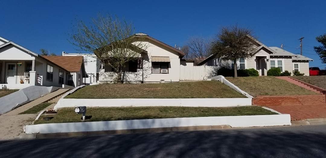 1009 S Main St, Big Spring, TX 79720 - House Rental in Big Spring, TX ...