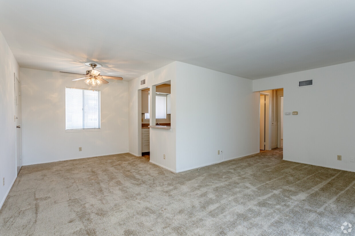 Colonial Gardens - 8747 Broadmoor St Overland Park, KS 66212 ...