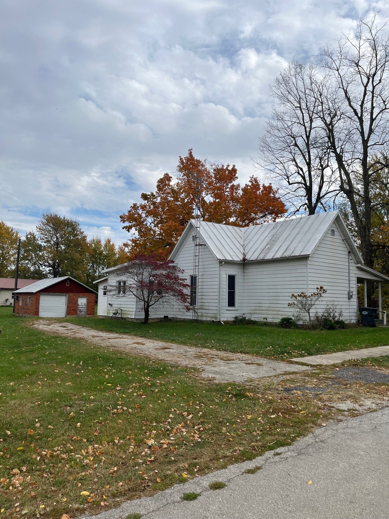 218 Walnut St, Modoc, IN 47358 - House Rental in Modoc, IN | Apartments.com