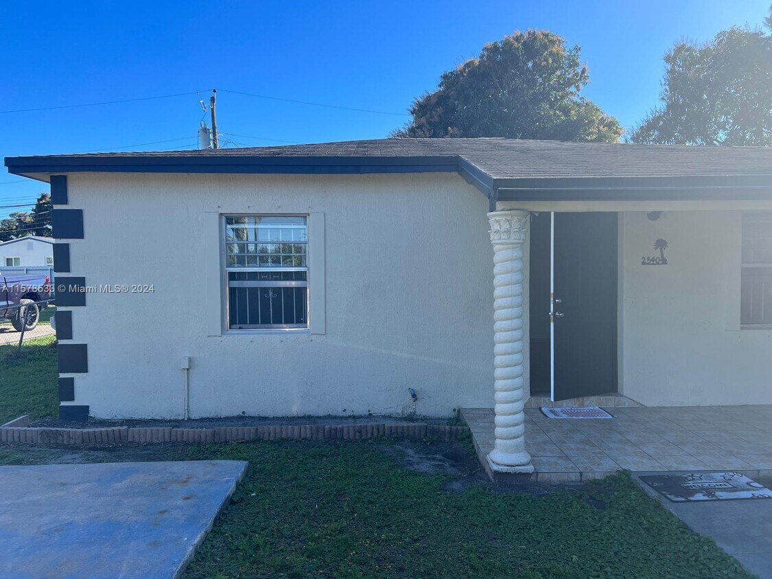 5580 Nw 145th St Opa Locka Fl 33054