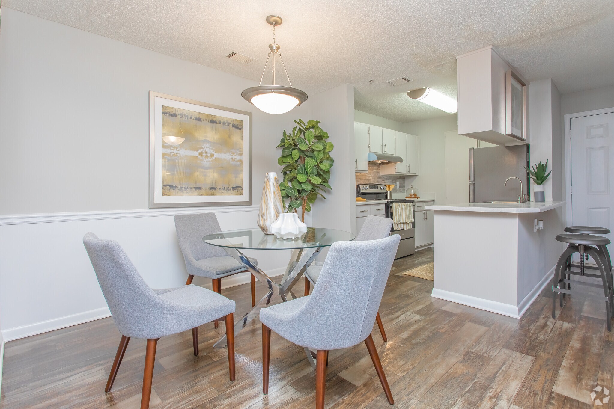 The Sapphire - 10 Creste Dr Decatur, GA 30035 | Apartments.com