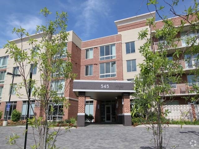 Virginia Square Plaza Rentals - Arlington, VA | Apartments.com