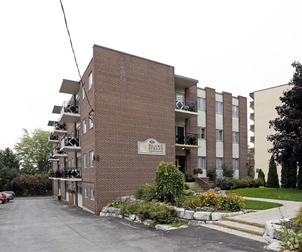 17 Blake St, Barrie, ON L4M 1H7 Apartments - 17 Blake St Barrie, ON ...