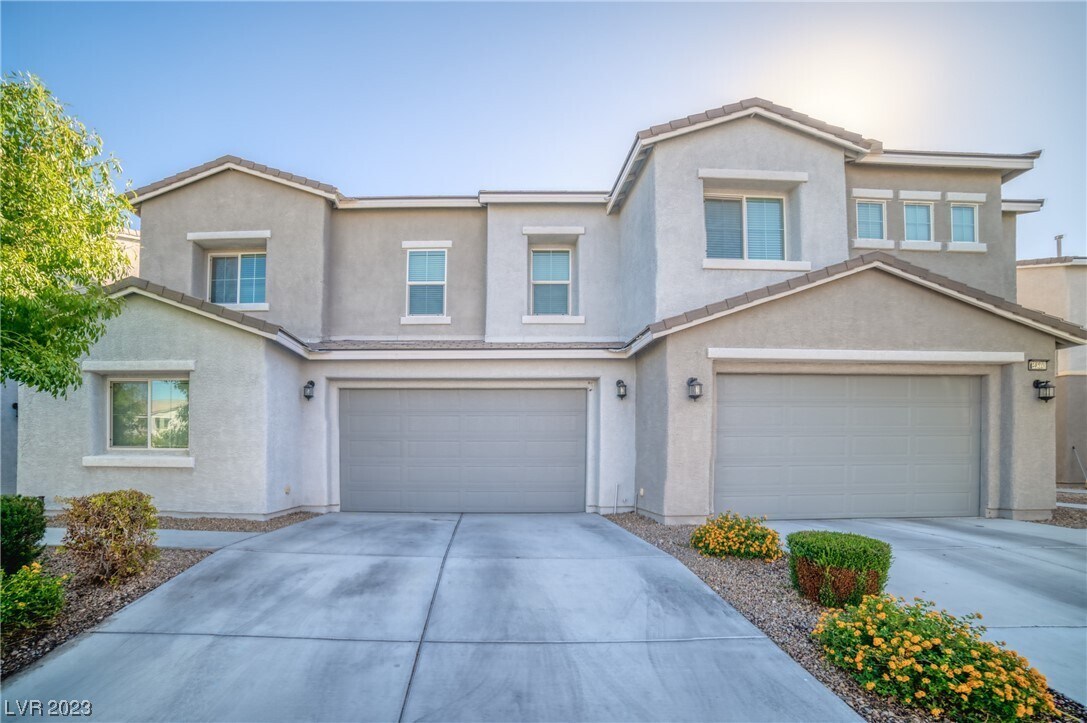 4524 Roaming Vines St, North Las Vegas, NV 89031 - Townhome Rentals in ...