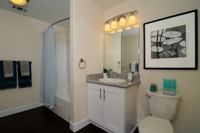 The Oaks at Hackberry Rentals - Sacramento, CA | Apartments.com