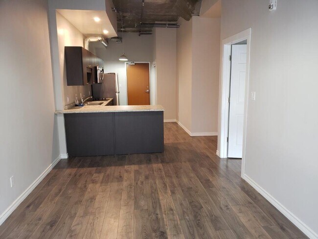 30 Duke St W Unit Duke Tower, Kitchener, ON N2H 3W5 Apartments - 30 ...