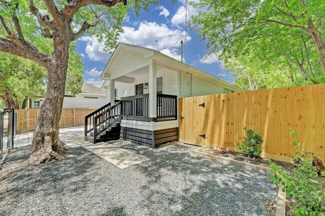 3012 Eastman St, Houston, TX 77022 - House Rental in Houston, TX ...