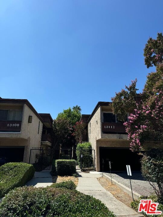 13112 Moorpark St Unit 1, Los Angeles, CA 91423 - Condo for Rent in Los ...