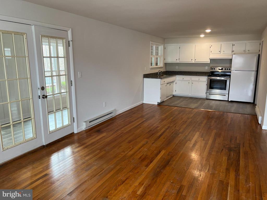 156 Tower Circle Unit 4, Berkeley Springs, WV 25411 - Room for Rent in ...