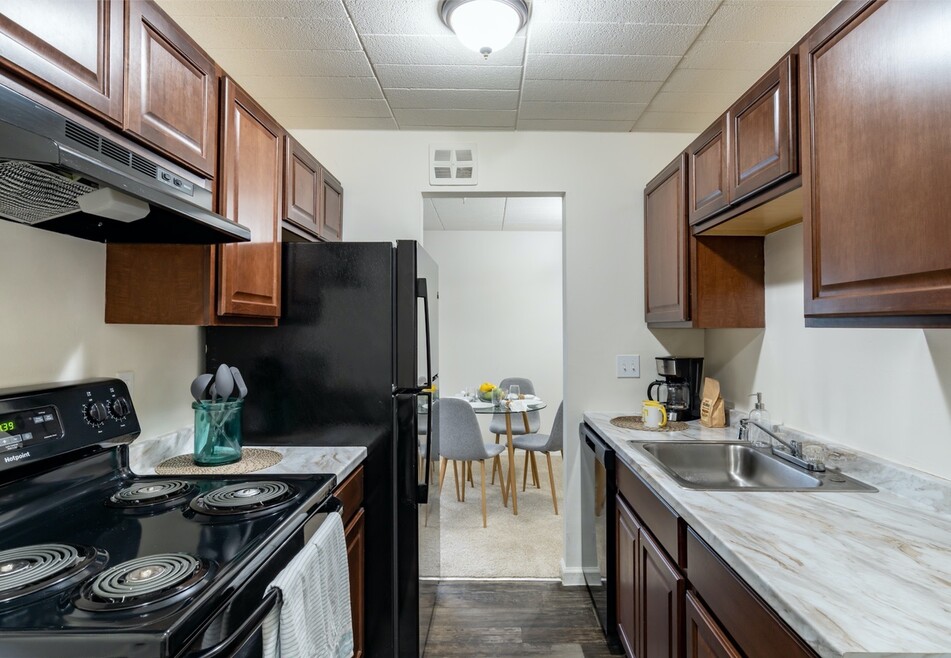 E Outer Drive Apartments - 4470-4480 E Outer Dr Detroit, MI 48234 ...