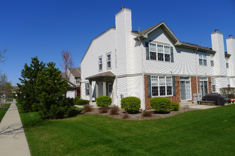 561 N Red Deer Rd, Round Lake, IL 60073 | Apartments.com