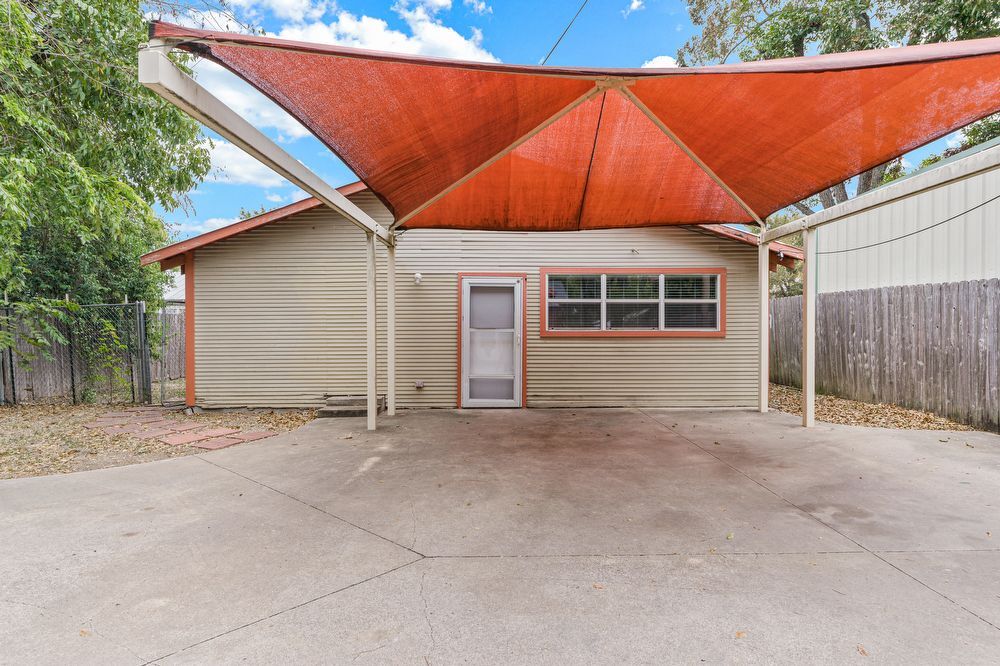 1123 W Coll St, New Braunfels, TX 78130 - House Rental in New Braunfels ...