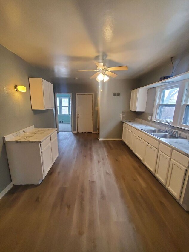 5264 N 36th St Unit 5264, Milwaukee, WI 53209 - Room for Rent in ...