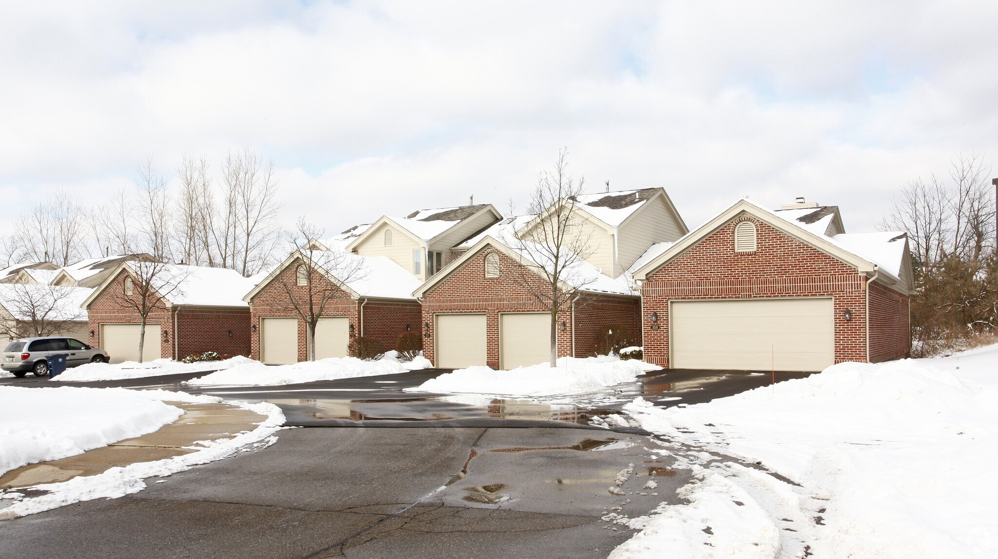 Brookside Commons - 151-199 Kingsbrook Ave Ann Arbor, MI 48103 ...