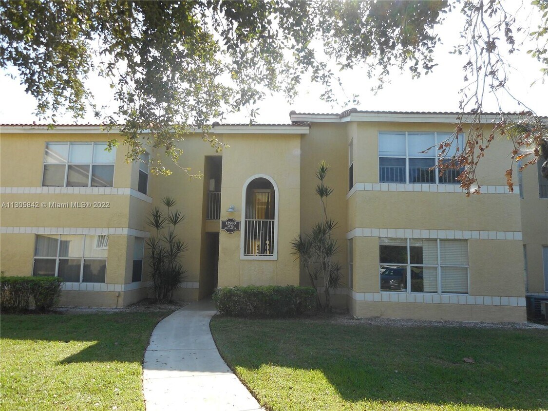 12980 Vista Isles Dr Unit 328, Plantation, FL 33325 - Condo for Rent in ...