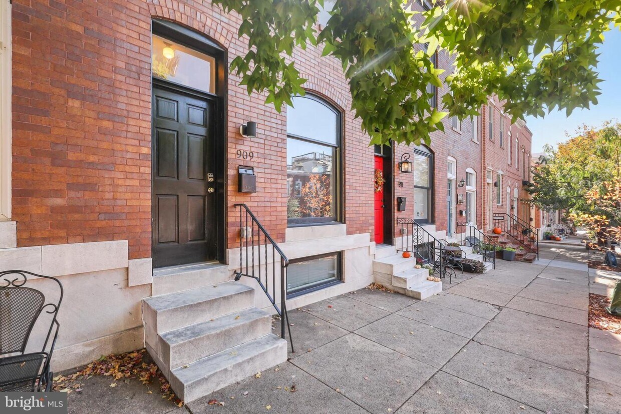 909 S Clinton St, Baltimore, MD 21224 - Townhome Rentals in Baltimore ...