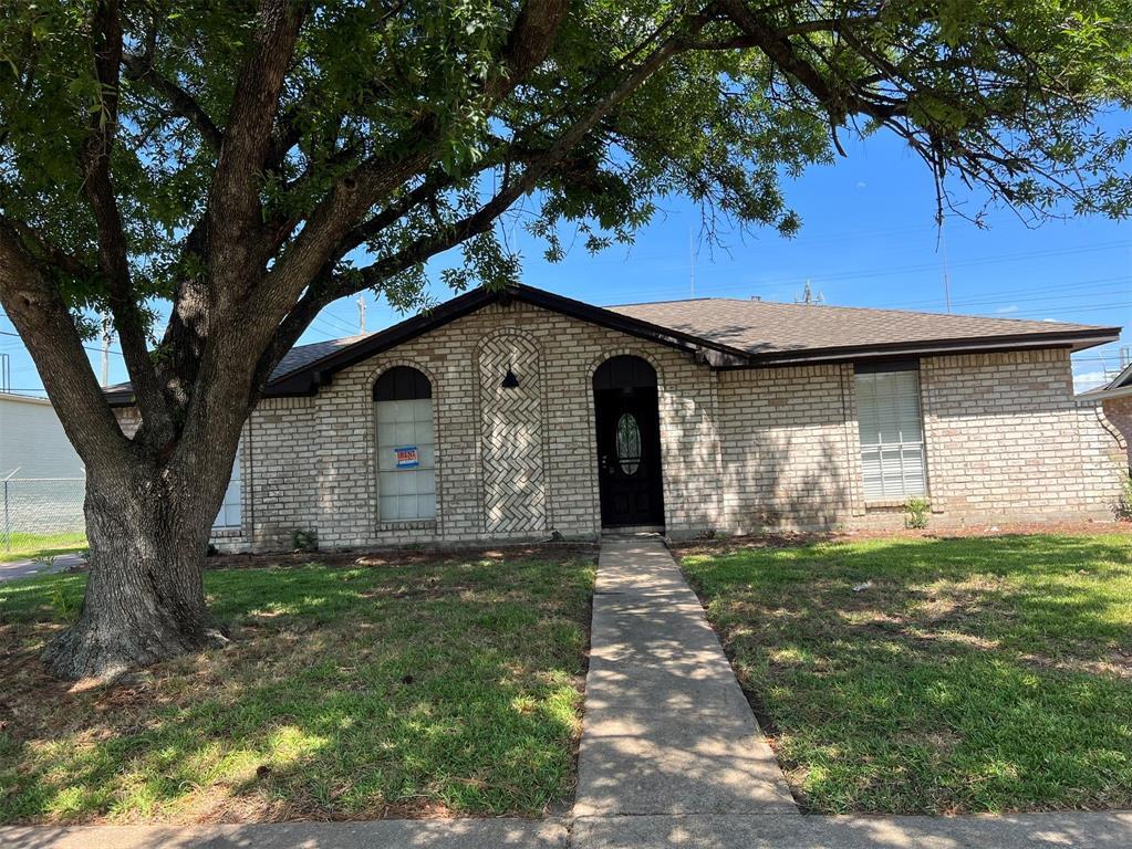 8011 La Roche Ln, Houston, TX 77036 - House Rental in Houston, TX ...