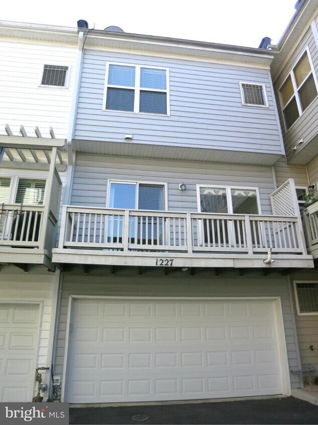 1227 V St NW, Washington, DC 20009 - Townhome Rentals in Washington DC ...
