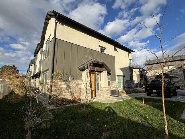 10556 S Sandy Sage Way, Sandy, UT 84070 - House Rental in Sandy, UT ...