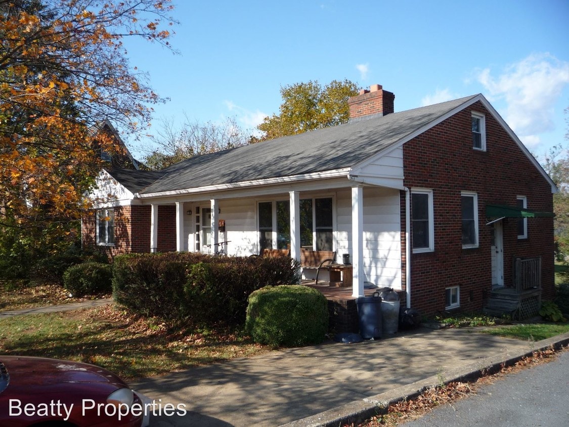 1105 S Main St, Harrisonburg, VA 22801 - House Rental in Harrisonburg ...