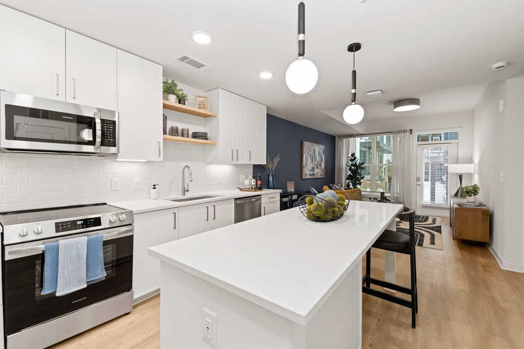Alexan LoSo - 3305 South Blvd Charlotte, NC 28209 | Apartments.com