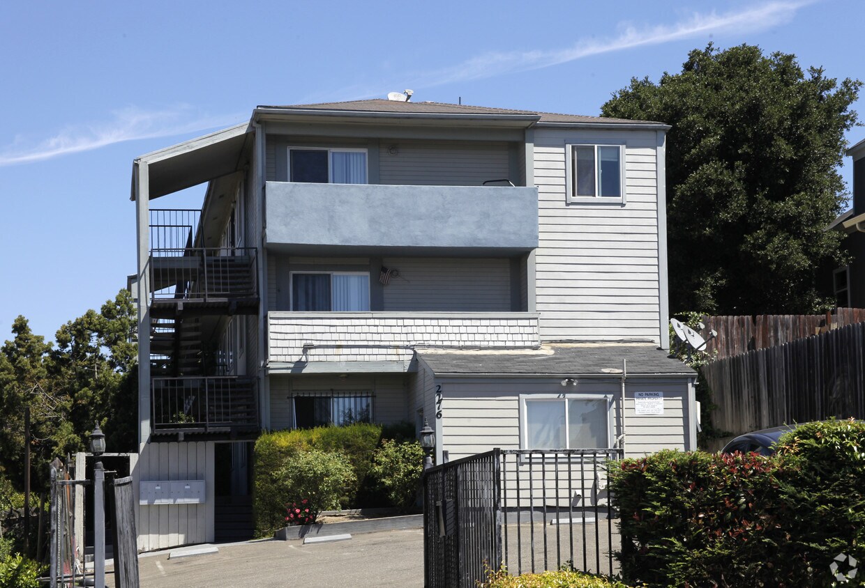 Laurel Foothill Apartments - 2276 Macarthur Blvd Oakland, CA 94602 ...